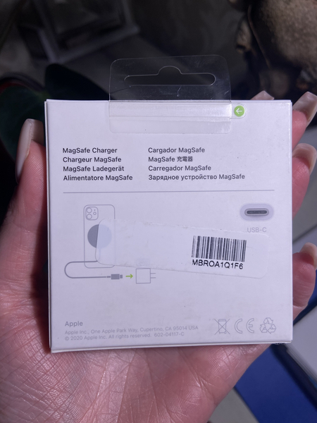 Продам Apple MagSafe Charger беспроводная зарядка