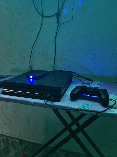 Playstation 4 sotiladi
