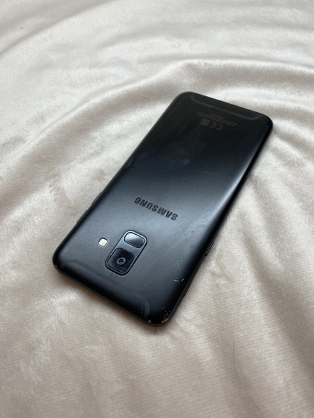 Samsung Galaxy A6 karobkalik