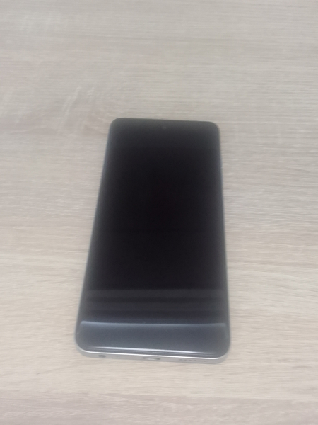 Tecno spark telefoni sotiladi yangi