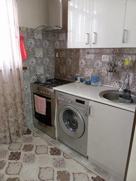 Юнусабад 12й квартал. 3/5/5
Панельный дом