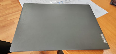 Noutbook  Lenovo holati a'lo. 2,5 mln so'm