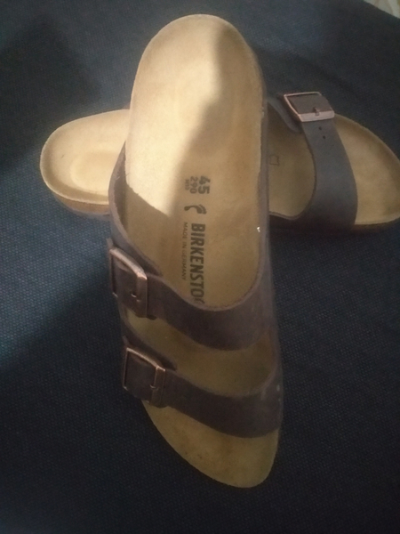 Продам шлёпки Birkenstock 45 го размера.