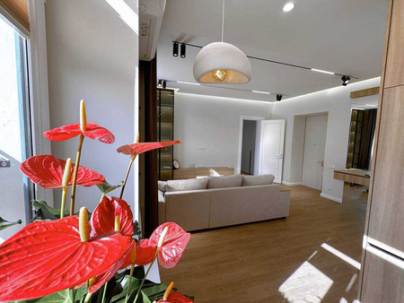 ул.А.Темура кафе Эффенди школа 145 2-комн 2/4 51 м² евроремонт меб/тех