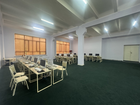Помещение в аренду 6000 м² в центре города Чирчик