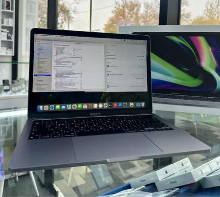 Macbook Pro M1 8/256GB Емкость 100% цикл 53 Идеал