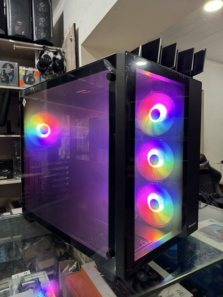 Huntkey RGB Case Yangi