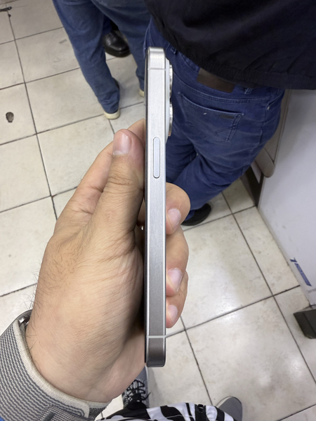Iphone 15pro 128 GB  karobka bor yomkst 88%