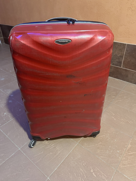 Продам чемодан Samsonite