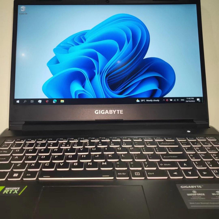 Срочно продам игровой ноутбук GIGABYTE G5