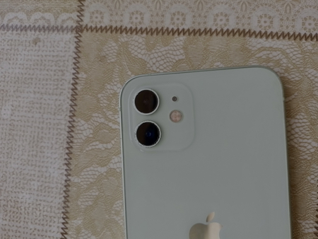 Iphone 12 sotiladi