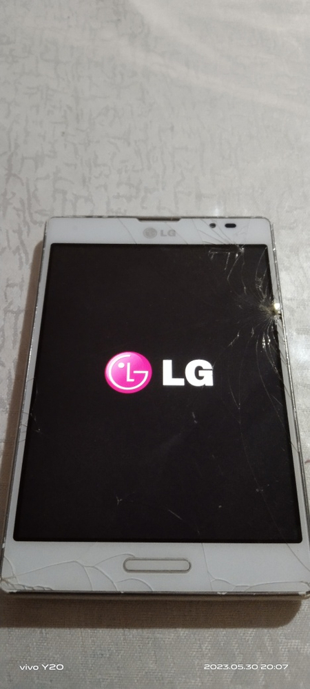 Продаётся LG F 200S