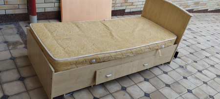 Продам кровать