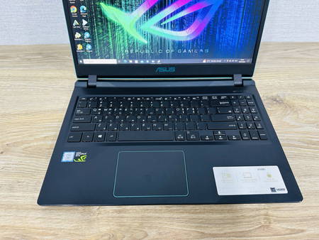 ASUS Core i7-8 Ядерный+GTX1050+16 ГБ озу+256SSD+500HDD Игровой ноутбук