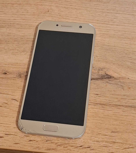 Продаётся SAMSUNG galaxy A5