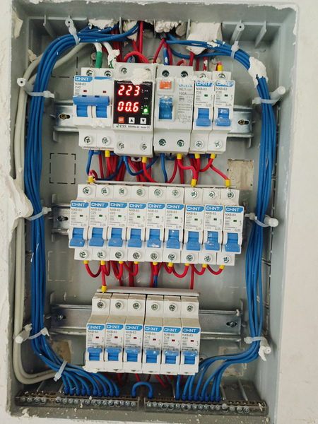 Elektrik montaj usta
