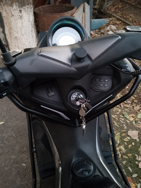 Продам скутер  MMAX
