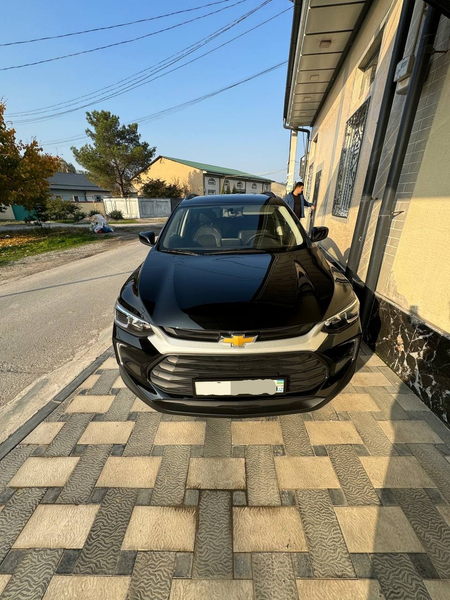 Chevrolet tracer 2