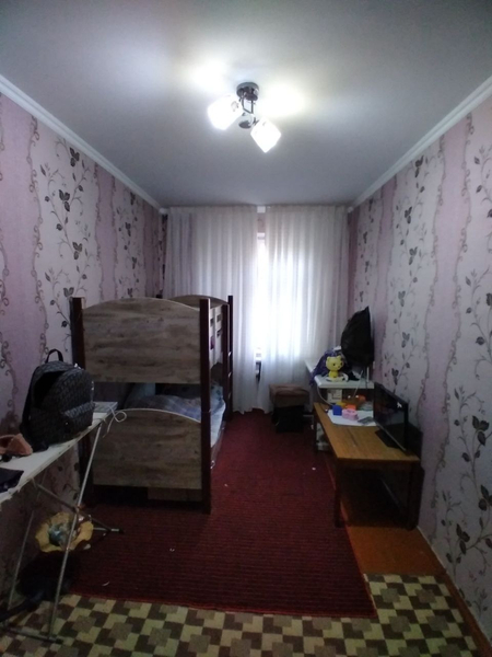Квартира сотилади 3 хоналик 2 этаж Галаба 87 домда .