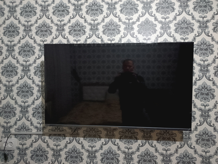 Продам телевизор samsung смарт TV новый 43 диагональ