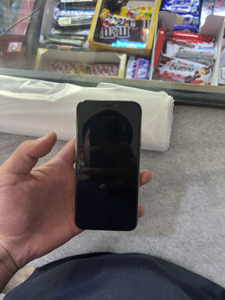 Iphone 11pro sotiladi ideal