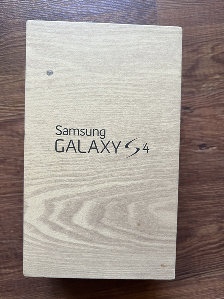 Продам Samsung GALAXY S4