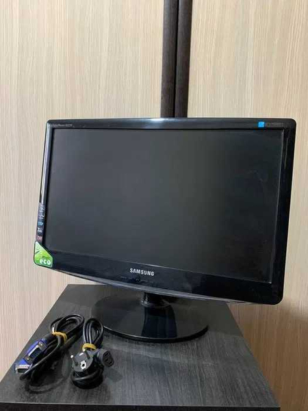 Монитор Samsung B2230N