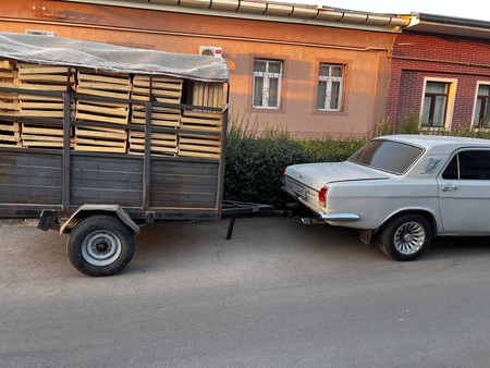 volga 2401 gazbalon bor pritsepi bn sotiladi