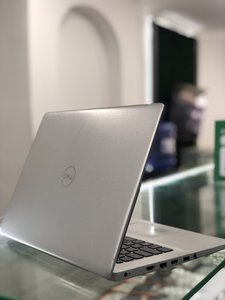 Noutbuk DELL i5 10-Avlod