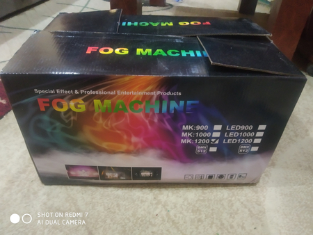 Продается аппарат Fog Machine - Сухой туман + 2 жидкости в подарок.