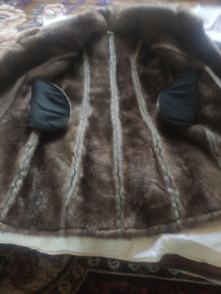 Продам женскую дубленку