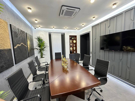 Продается готовый евро офис на Ц-1 200м2