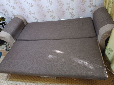 Срочно продам диван раскладной с нишей для белья.