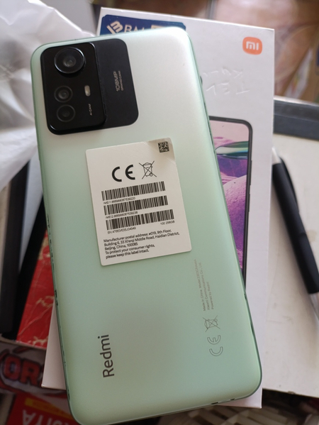 Redmi not 12s kam ishlagan karobka dakument bor ideal holatda 256 pami