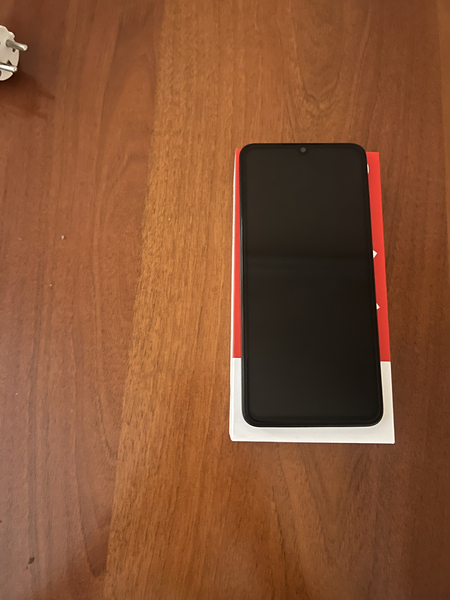 Redmi 13c srochna sotiladi