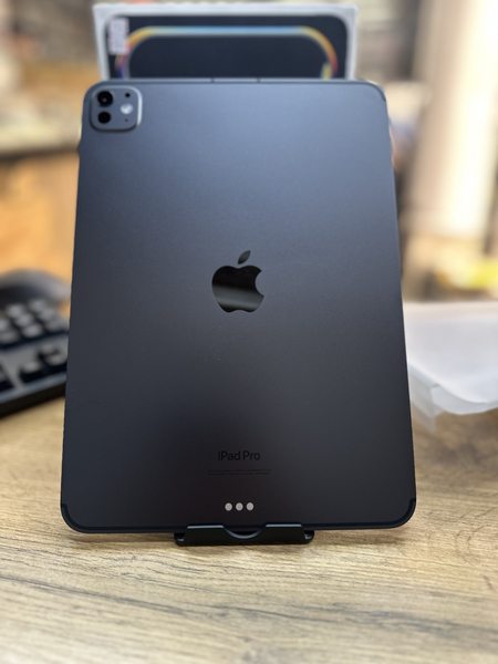 iPad Pro m4 256/sim kartali
