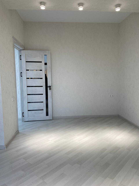 Kvartira s remontom  4 etaj evro 2x komnatnaya 47 m2