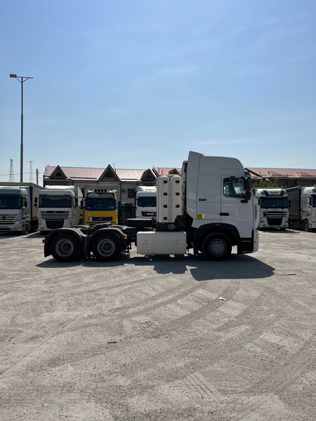 Седельный тягач HOWO T7H CNG Автомат Газли! Подушкали! Таййор