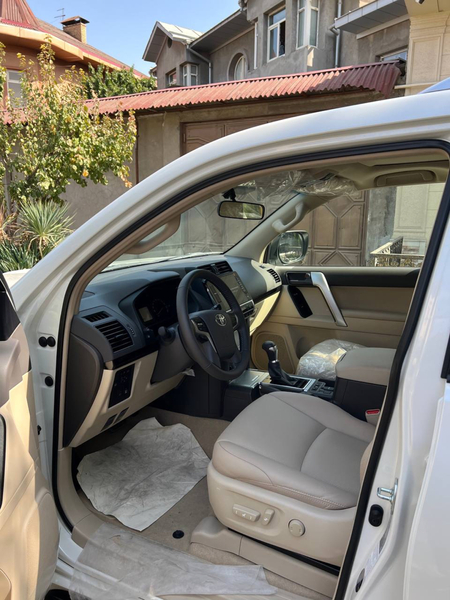 СРОЧНО!!! Toyota PRADO 4.0L sotiladi.