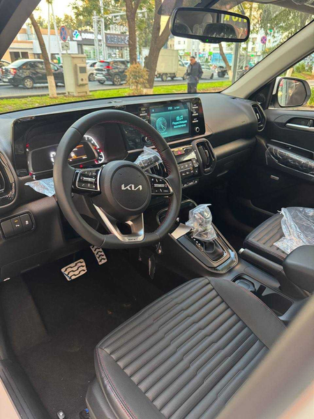 KIA Sonet 3-pozitsa