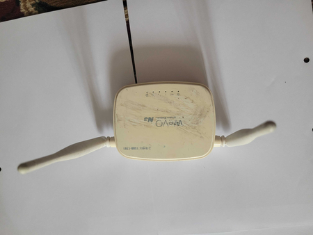 Модем ҳәм WiFi роутер сатылады. Ислеп турыпты.