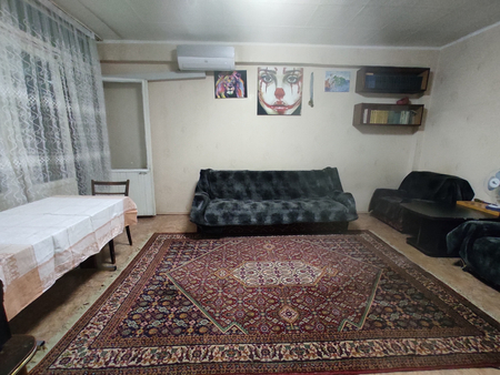 Продам 2х-комн.по ул. Бобура 2/4/8 галерейка . Ор-р 1-я нотариалка