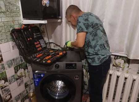 Ремонт стиральных машин и холодильников