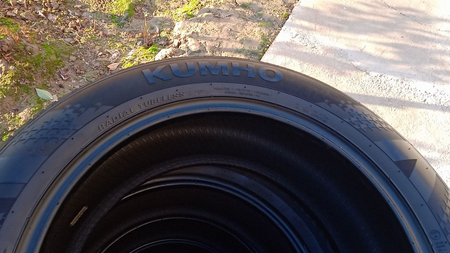 215 55 R17 Shina Kumho Ecsta Koreysky