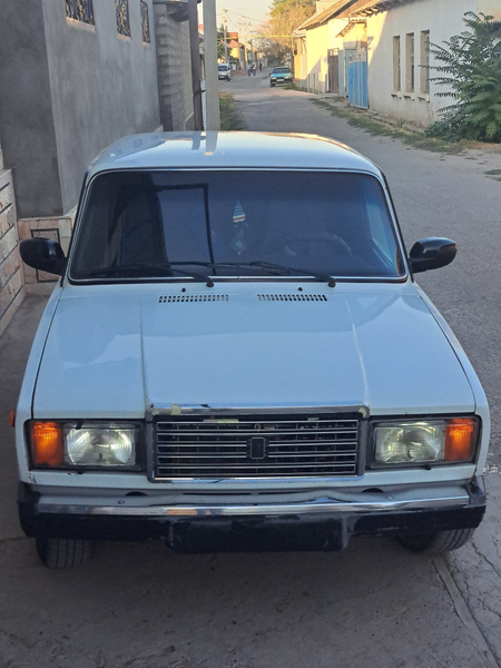 Ваз 2107 сотилади