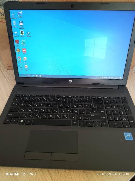 Notebook Sotiladi 250$ model:HP