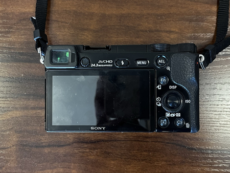 Sony a6000 в отличном состоянии