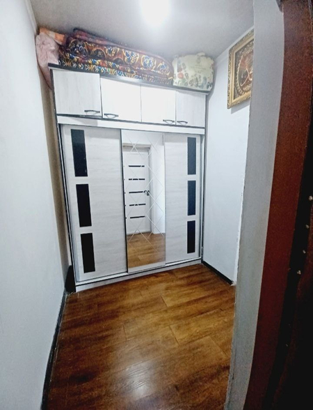 Продам яшнобад район 1/9/9