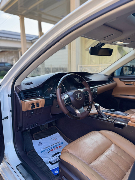 Lexus es250 Restaling  йил 2015 пробег 103000km идеал Состояние