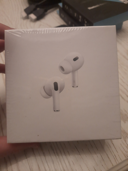 Air Pods Pro 2 sotiladi sotuvchidan yengi